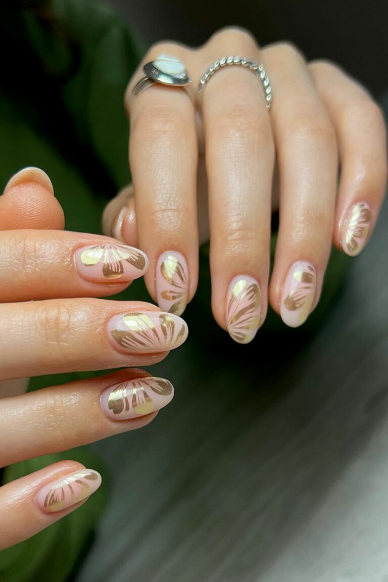 37 Stunning Floral Nail Designs for Spring 2025