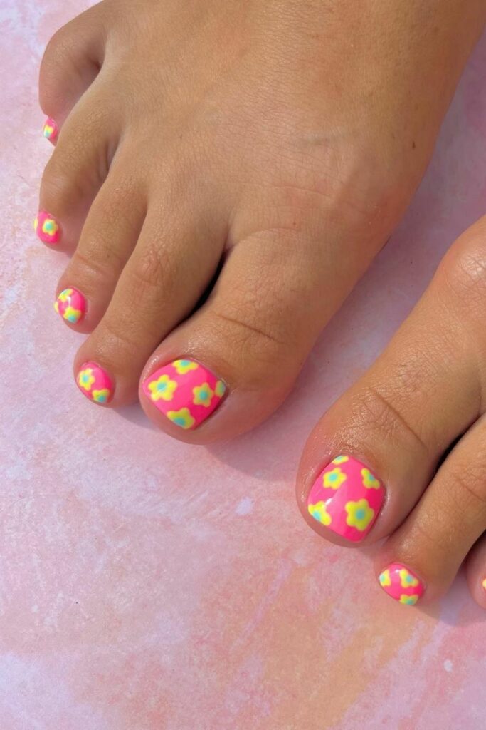 Stunning Summer Toe Nails: Top Designs to Flaunt This Season