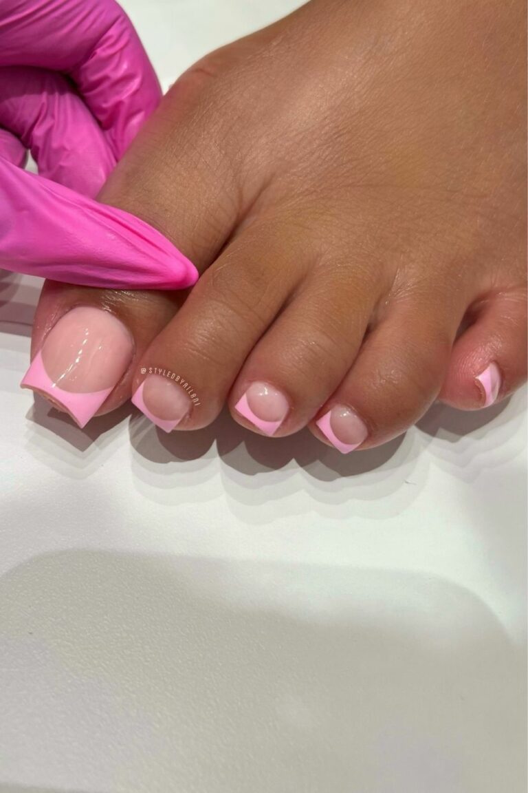 Stunning Summer Toe Nails: Top Designs to Flaunt This Season
