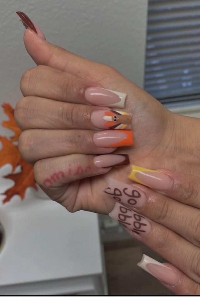 32 Turkey Nails for a Playful Thanksgiving Look in 2026