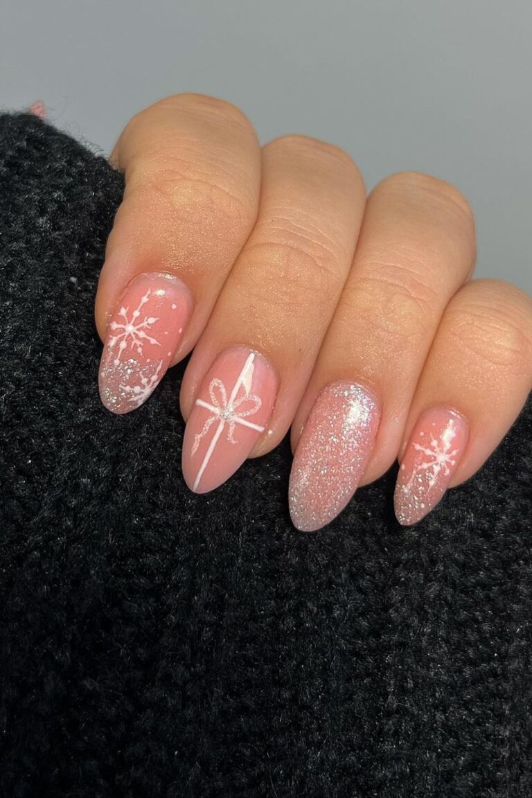 47 Christmas Gel Nail Designs to Spark Your Holiday Spirit