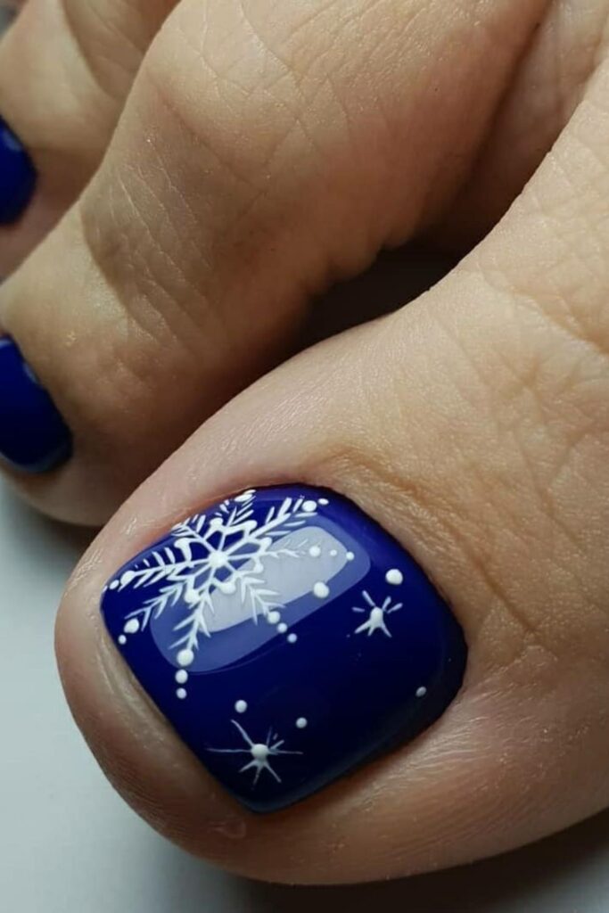 35 Winter Toe Nails to Keep Your Style Frosty and Fabulous