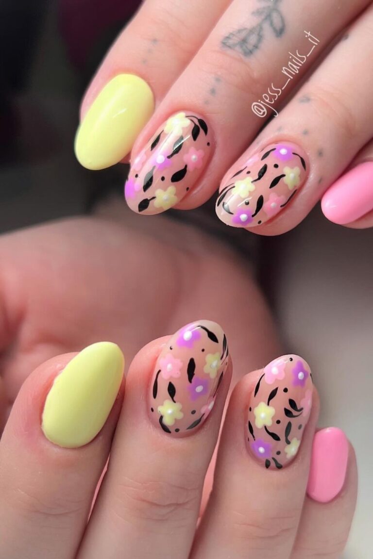 30+ Spring Flower Nail Designs to Refresh Your Look