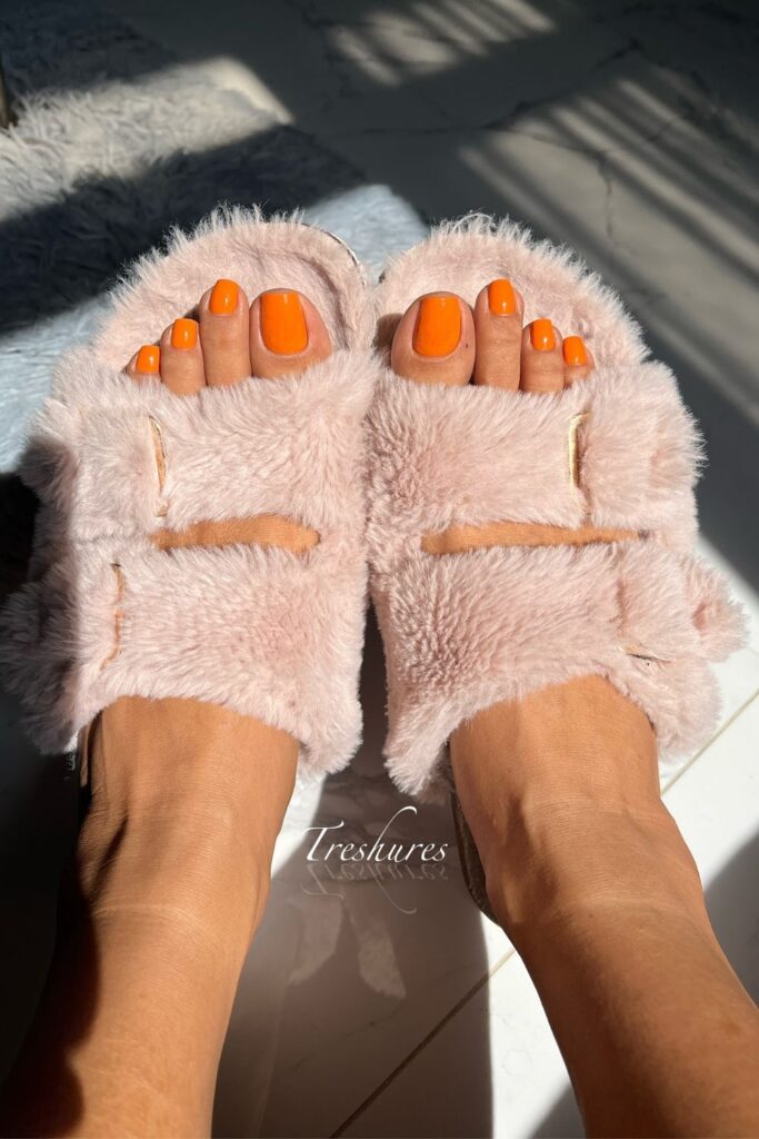 23 Trendy Spring Toenail Colors for a Fresh Seasonal Look