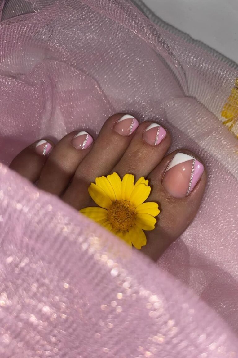 23 Trendy Spring Toenail Colors for a Fresh Seasonal Look