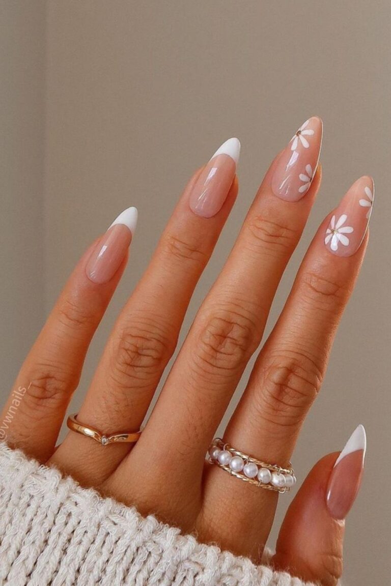 32 Fresh & Chic White Spring Nails to Try This Season