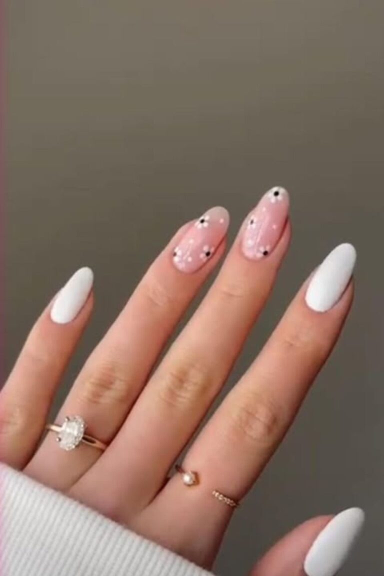 32 Fresh & Chic White Spring Nails to Try This Season