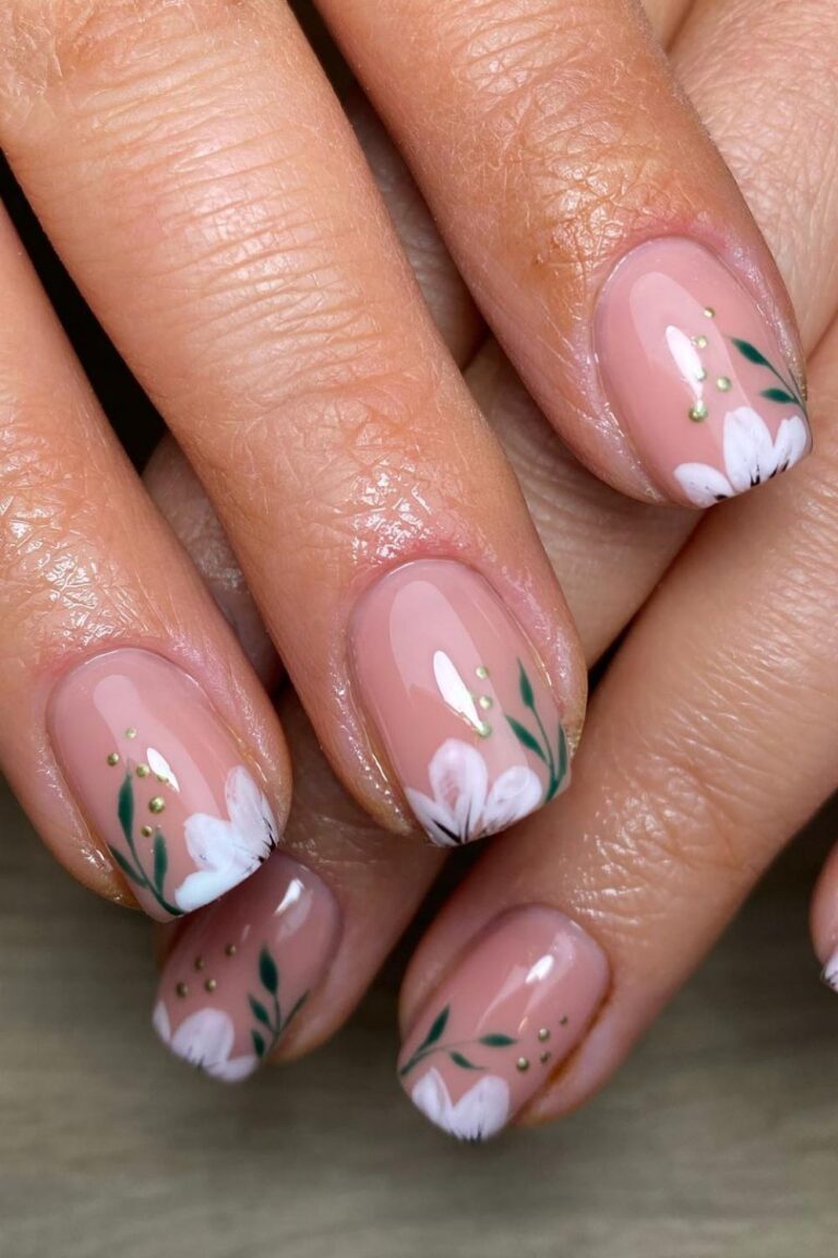 32 Fresh & Chic White Spring Nails to Try This Season