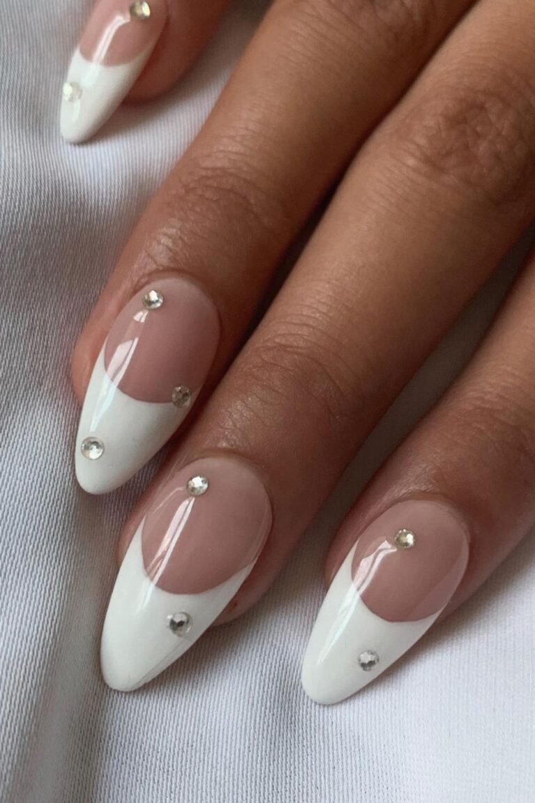 35 Graduation Nails Designs to Celebrate Your Big Day