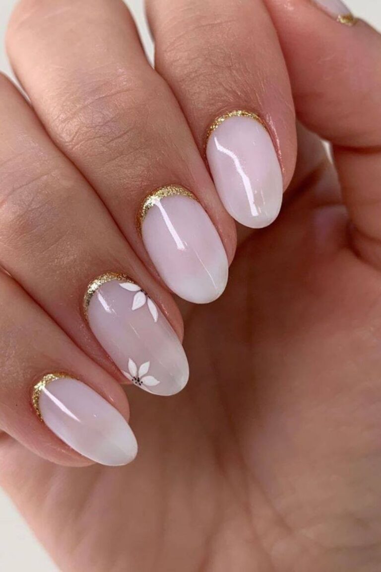 29 White Summer Nails Ideas for a Clean, Fresh Look