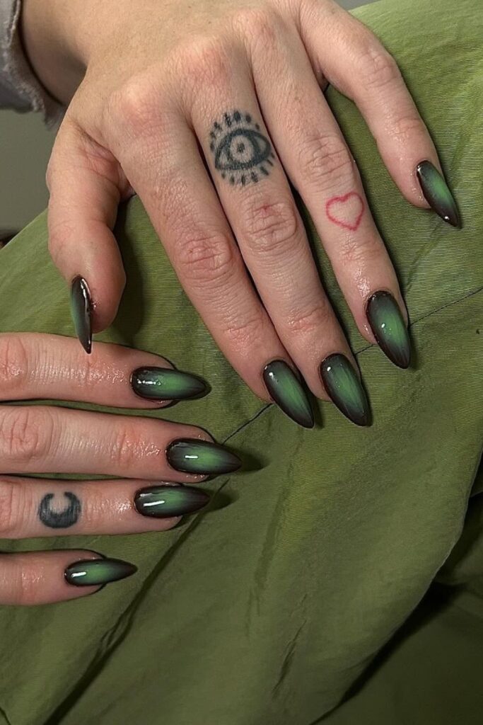 27 Green Fall Nails That You’ll Want to Copy This Season