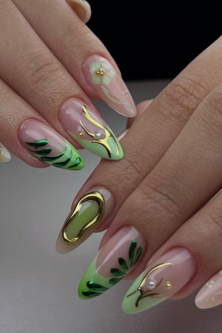 27 Green Fall Nails That You’ll Want to Copy This Season