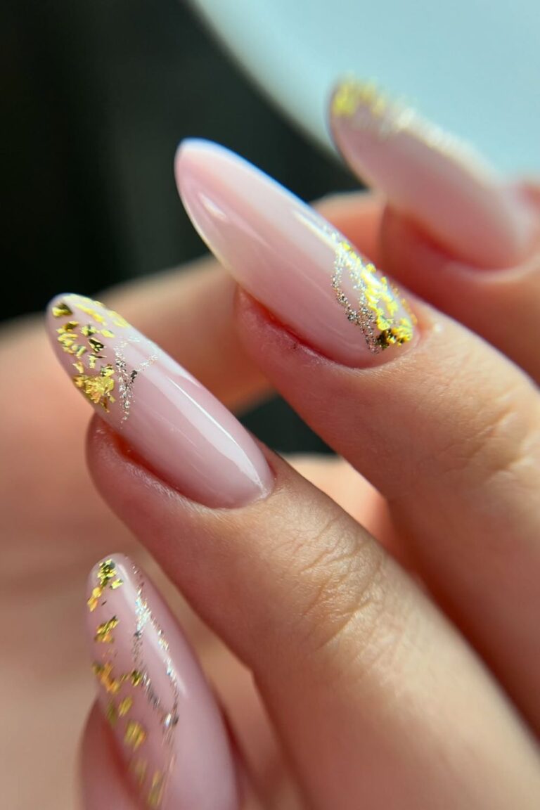 28 Gold Nail Designs That Shine with Elegance and Style