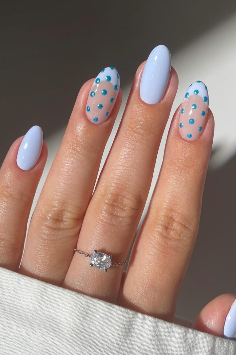 Playful & Chic Polka Dot Nails to Try This Season