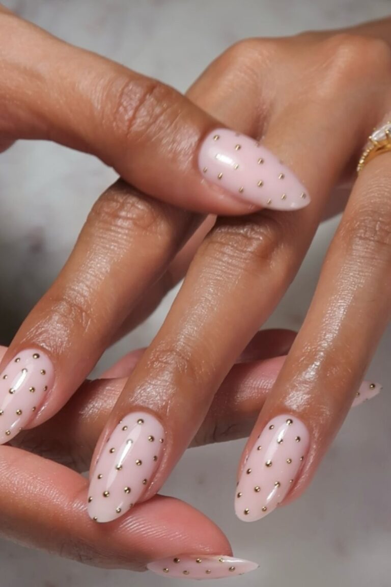 Playful & Chic Polka Dot Nails to Try This Season