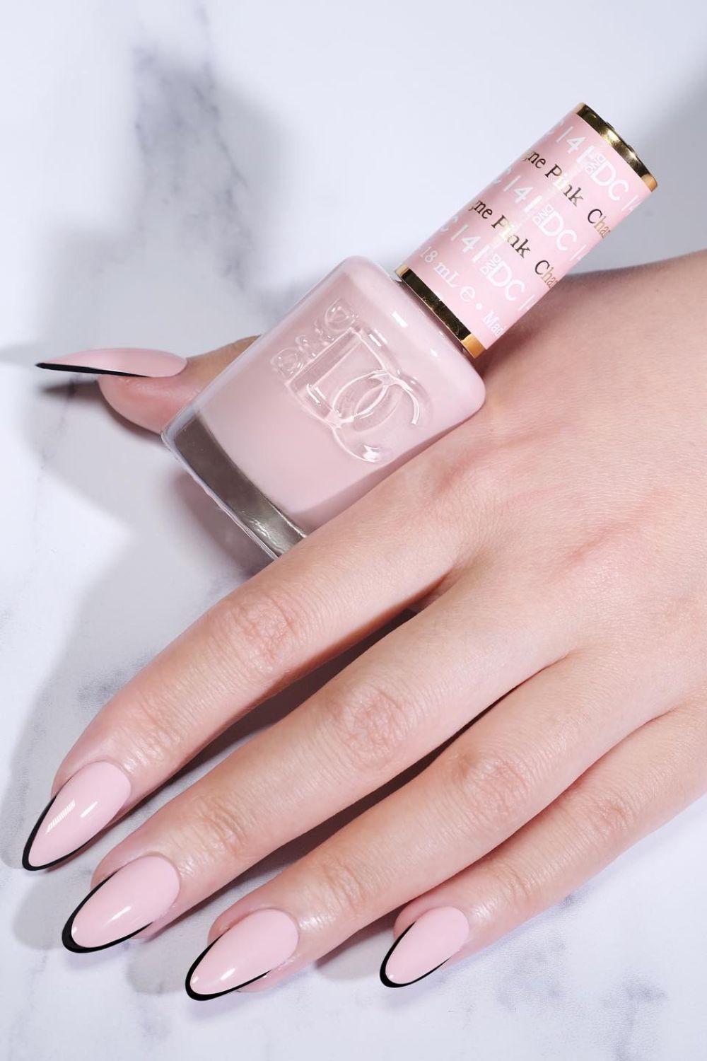 25 Champagne Nails: Timeless, Elegant Designs for Every Occasion