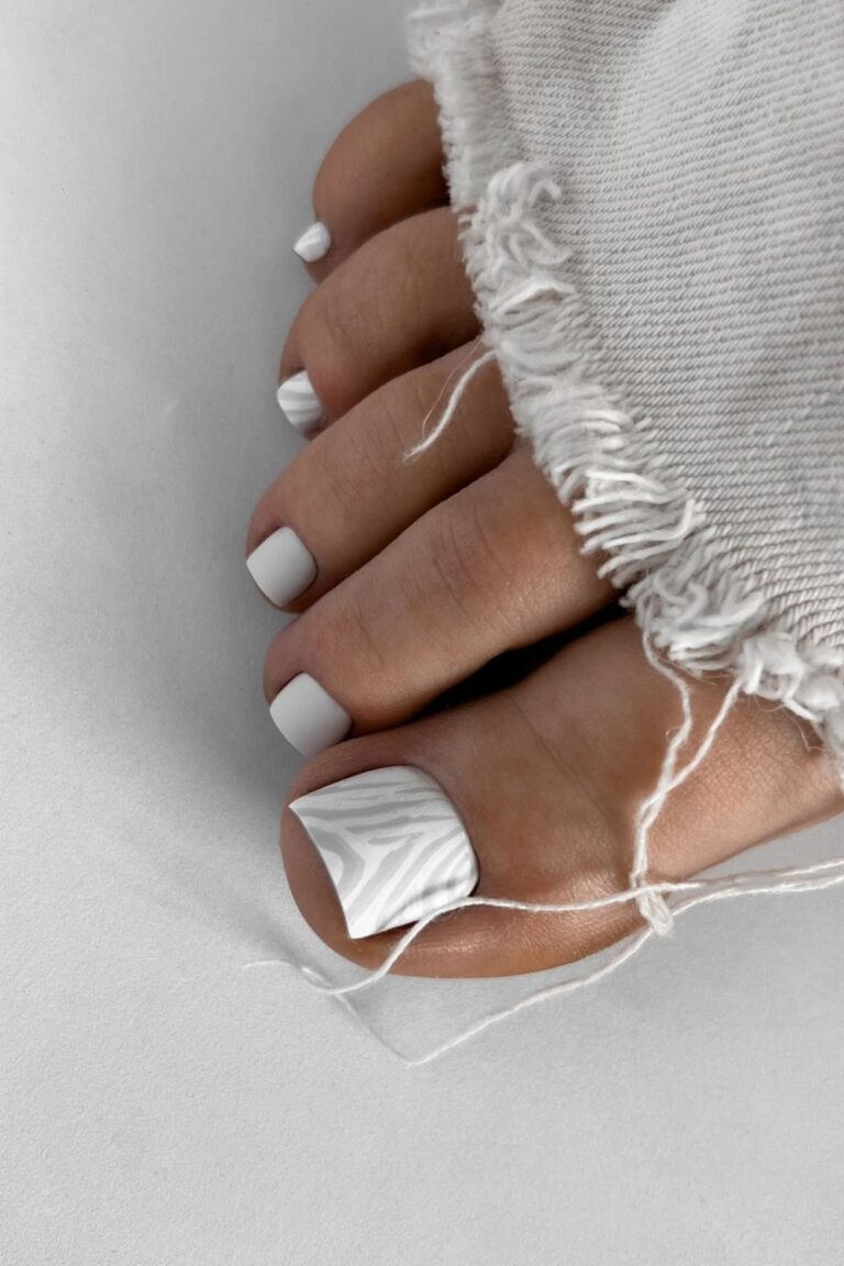 30 Fresh Pedicure Ideas to Inspire Your Next Salon Visit