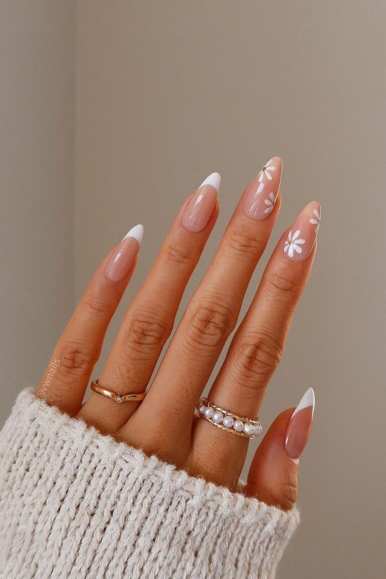25 Timeless White Nails for Every Occasion