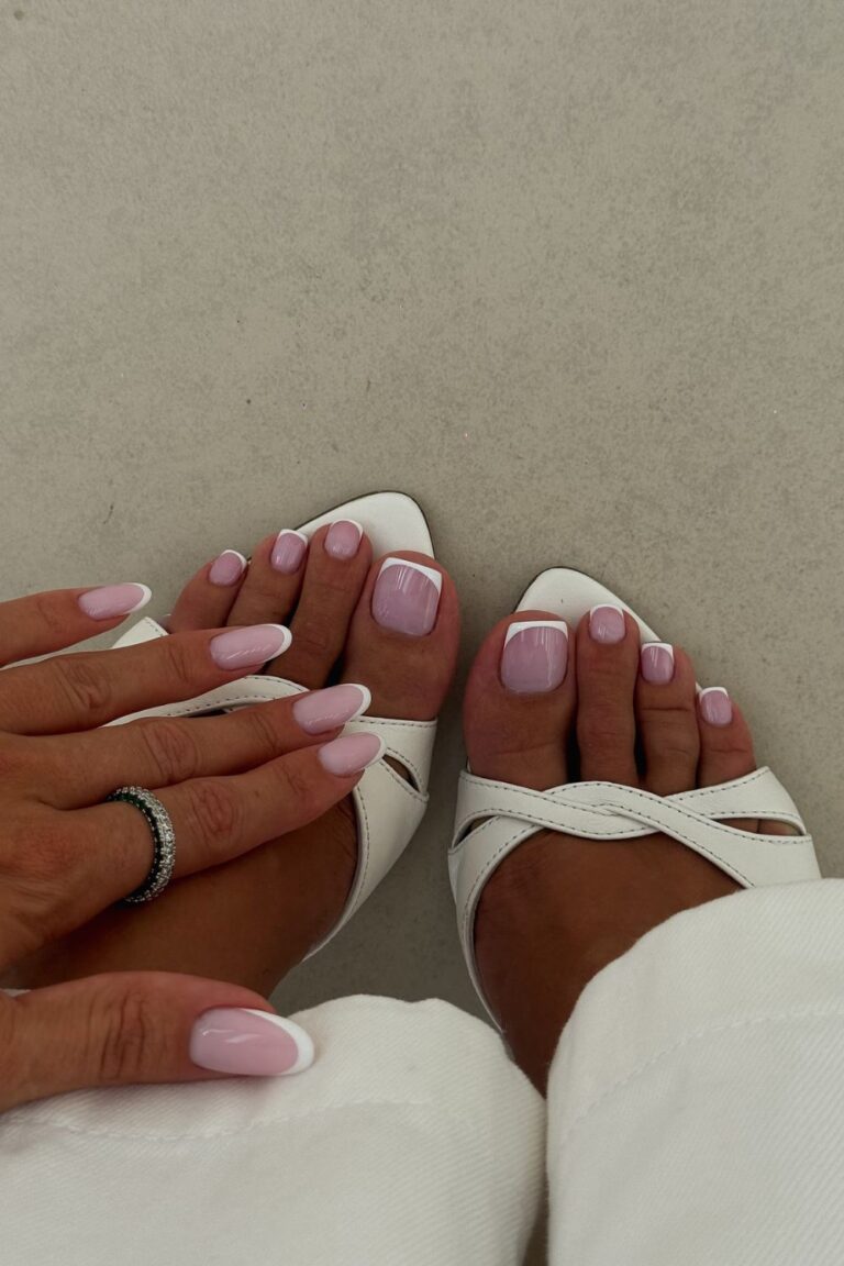 25 Timeless White French Tip Nails to Try This Season