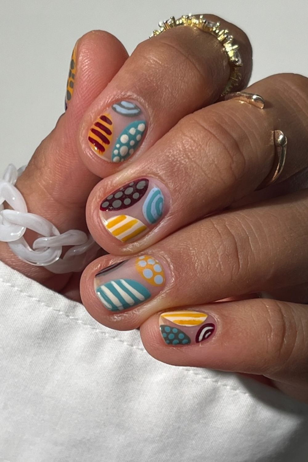 19 Chic and Easy Short Almond Nails to Try Right Now